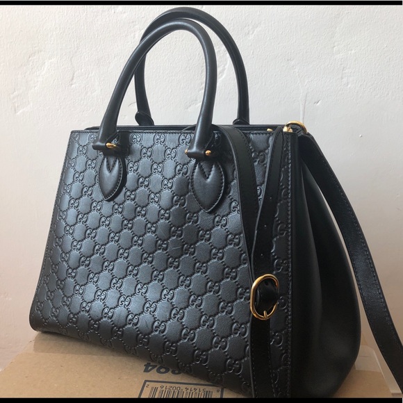 Gucci | Bags | Gucci Signature Large Top Handle Bag | Poshmark